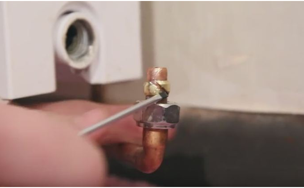 Leaking home radiator – how to fix it? - Canden Garden